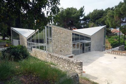 Community Hall in Komiza | Architectuul