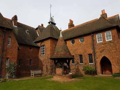 Red House | Architectuul