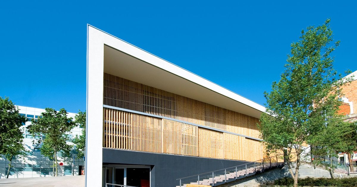 Day Center for the Elderly | Architectuul