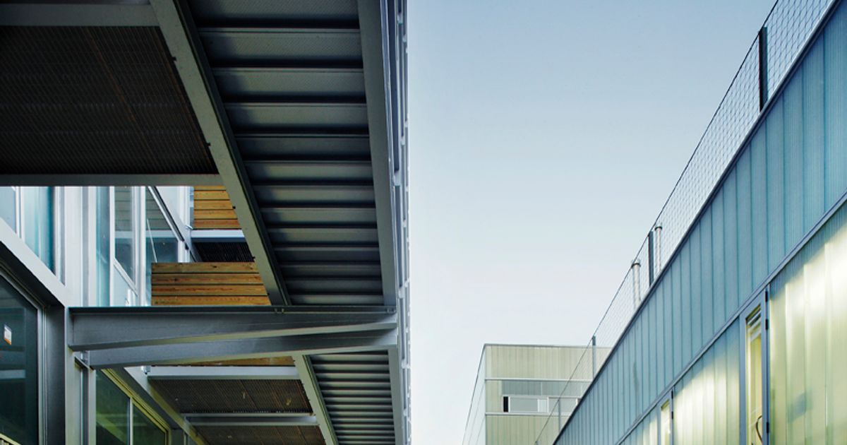 LV Facility Building | Architectuul