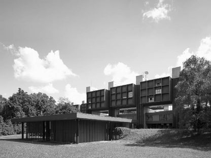 IBM Education Center | Architectuul