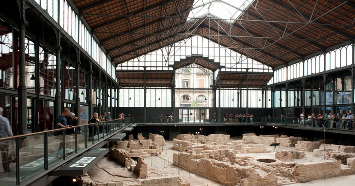 Born Market Cultural Center | Architectuul