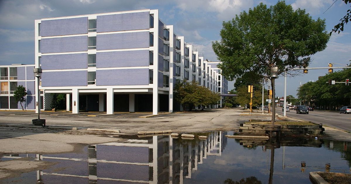Purple Hotel | Architectuul