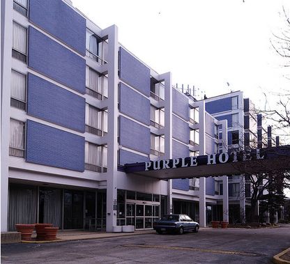 Purple Hotel | Architectuul