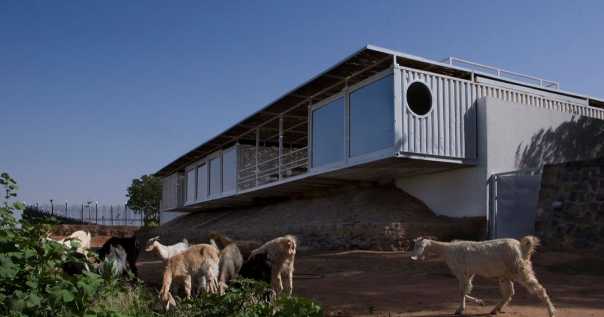 Medical Housing Compound | Architectuul