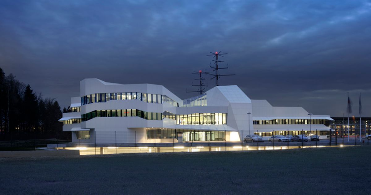 Air Traffic Control Centre | Architectuul