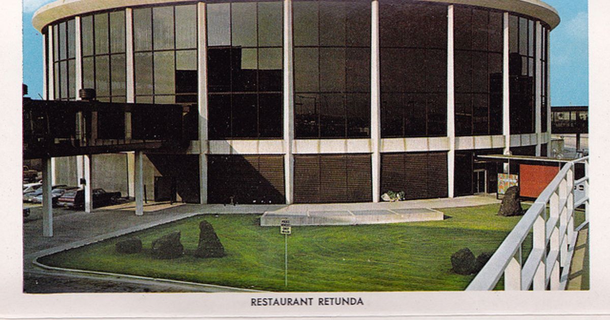 The Rotunda Building at OHare International Airport | Architectuul