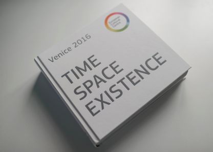 Blur Building | Architectuul