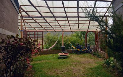 Entre Muros House | Architectuul