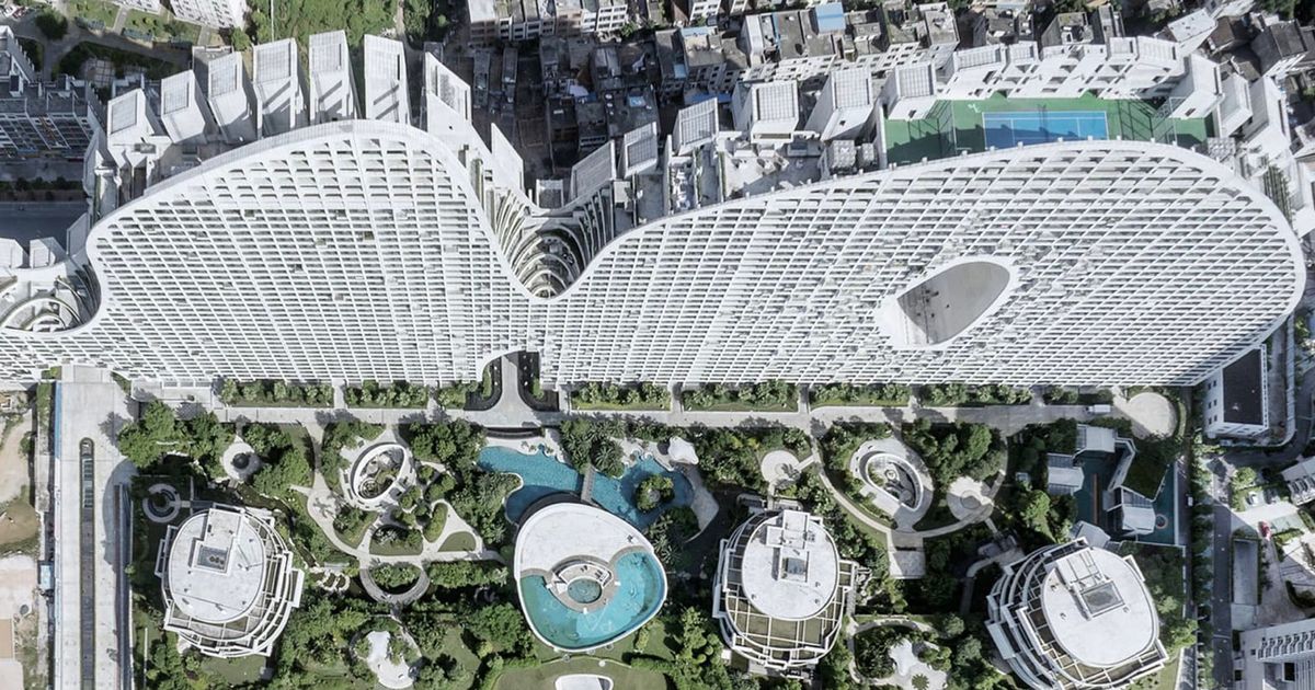 Fake Hills | Architectuul