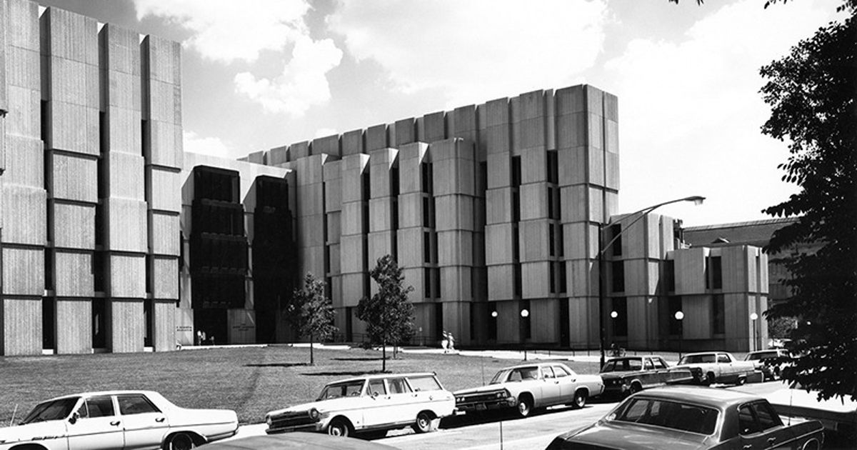 The Joseph Regenstein Library | Architectuul