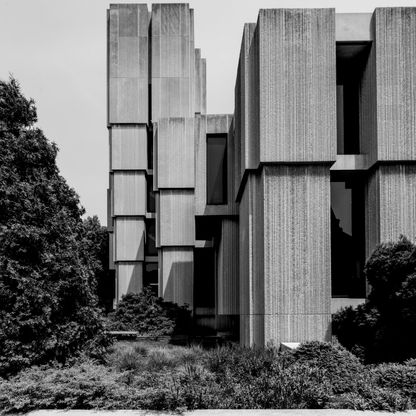 The Joseph Regenstein Library | Architectuul