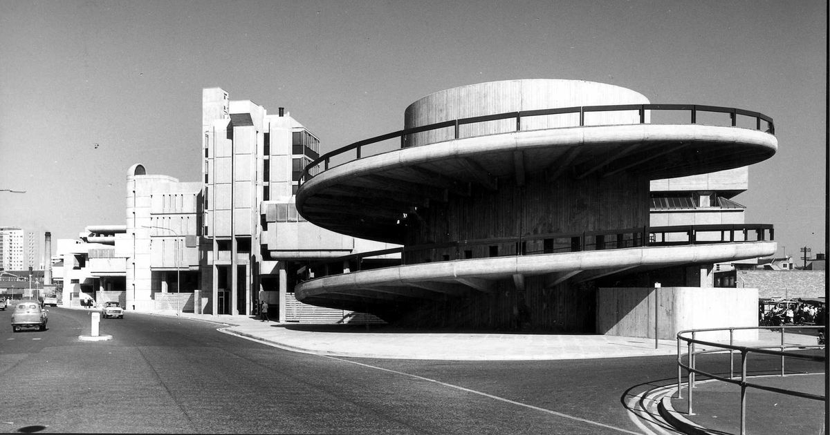 Tricorn Centre | Architectuul