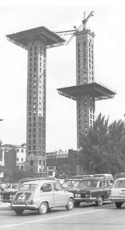 Colon Towers | Architectuul