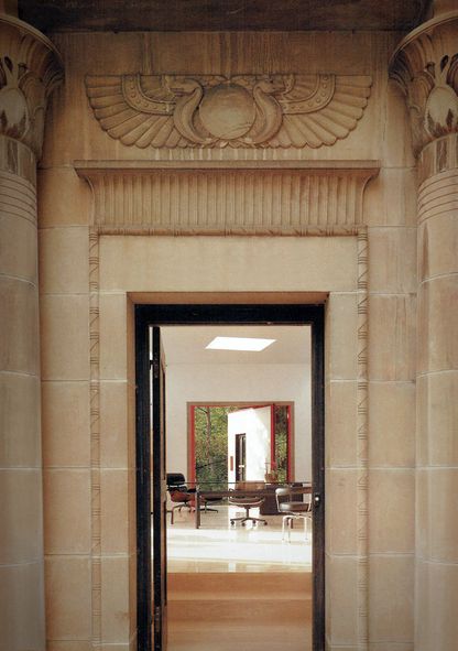 Sphinx Head Tomb | Architectuul