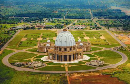 Basilique Notre-Dame De La Paix De Yamoussoukro | Architectuul