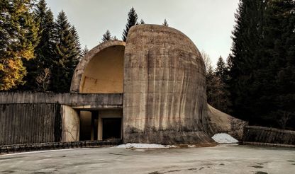Monument to the Bosanska Krajina Partisan Hospital | Architectuul
