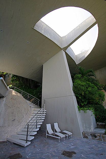 Arango House | Architectuul