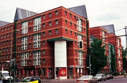Checkpoint Charlie Museum | Architectuul
