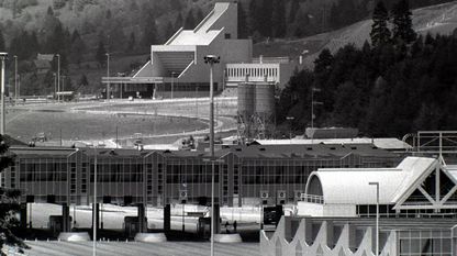 S2 Office Tower | Architectuul