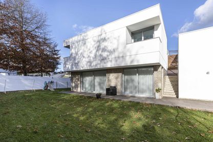 Middle Plan | Architectuul