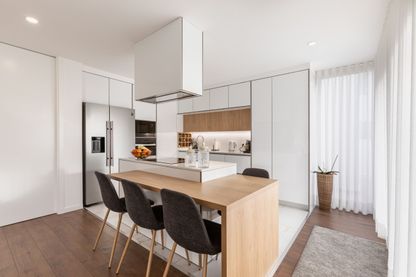 Middle Plan | Architectuul