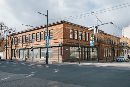 Garage of the Lithuanian American Trade Joint Stock Company | Architectuul