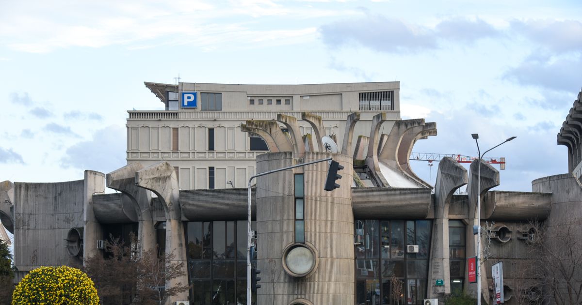 Post Office of North Macedonia - Headquarters | Architectuul