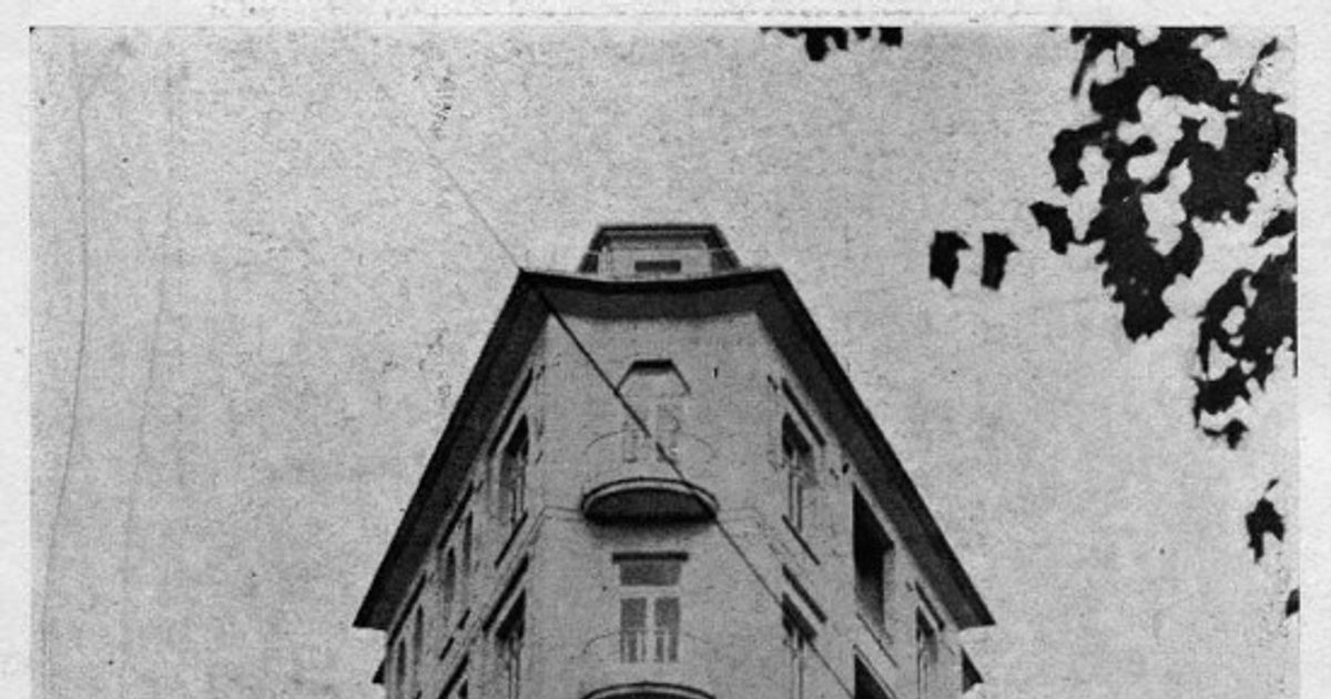 Pertev Apartment Building | Architectuul